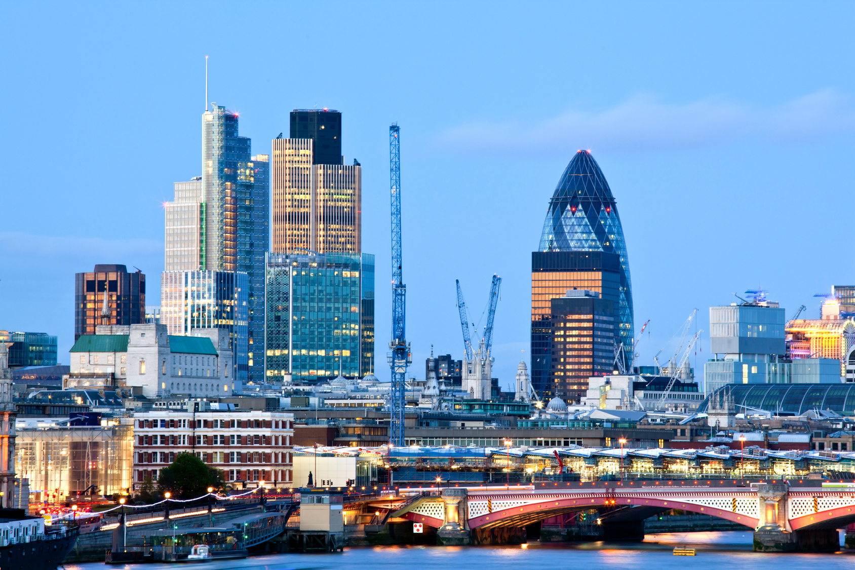 Contact London UK | Contact Certification Courses London | Contact ...